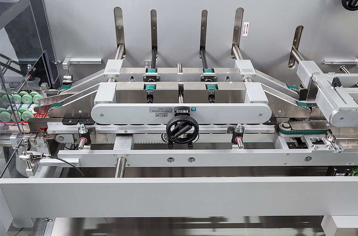 High-performance full overwrapping of folding carton bundles