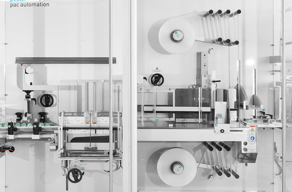 Film packaging with cutting-edge sealing technology.